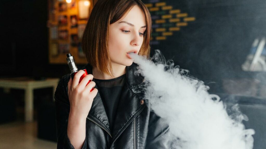 Vaping and Chest Pain: Risks for US Vapers - Know Your Vape